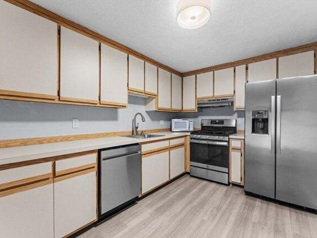 condo with 2 bedroom, Dracut MA ES104905951