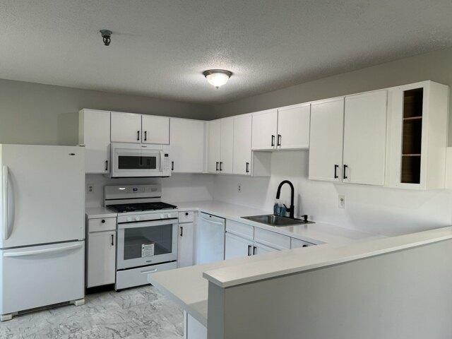 condo with 2 bedroom, Dracut MA ES105080177
