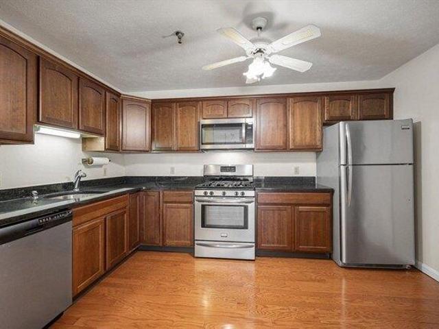 condo with 2 bedroom, Dracut MA ES105116366