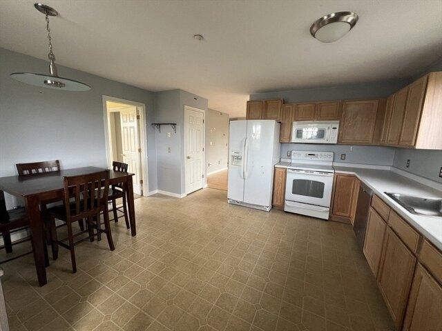 condo with 2 bedroom, Dudley MA ES103222420