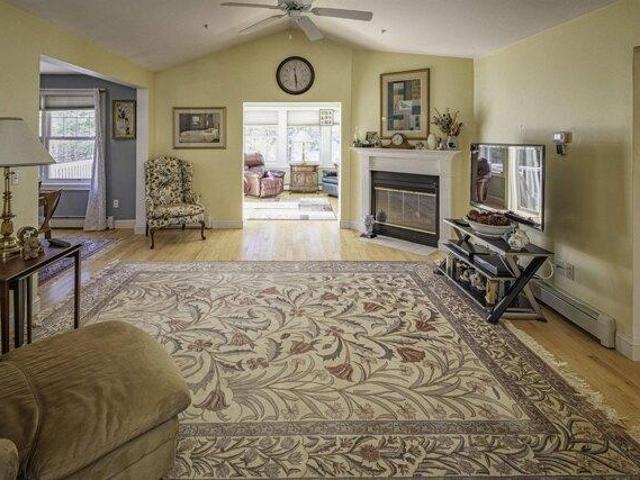 condo with 2 bedroom, Durham NH DLS103033907