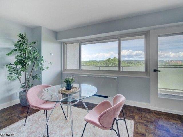 condo with 2 bedroom, East Orange NJ DLS101576311