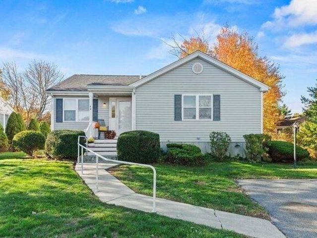 condo with 2 bedroom, East Bridgewater MA DS103434625