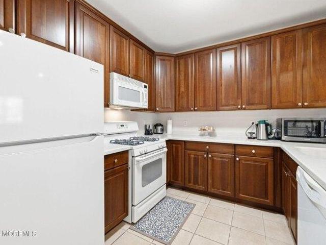 condo with 2 bedroom, East Brunswick NJ DLS102285268