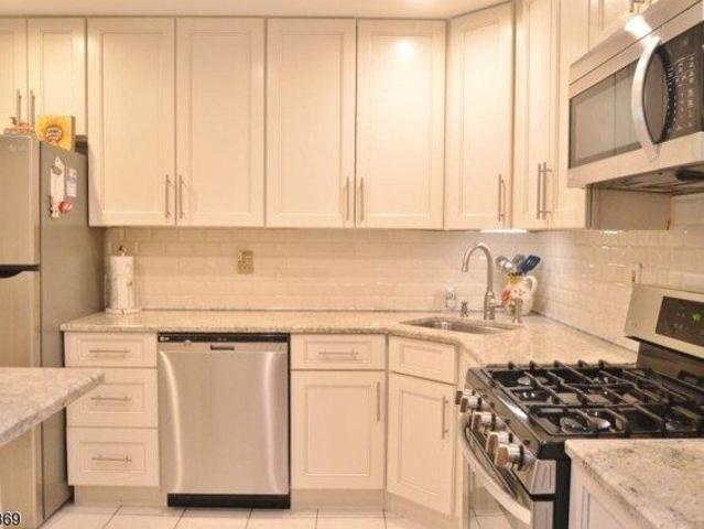 condo with 2 bedroom, East Hanover NJ DS102530898