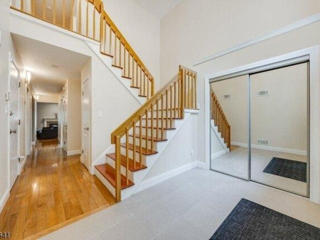 condo with 2 bedroom, East Hanover NJ ES105159470