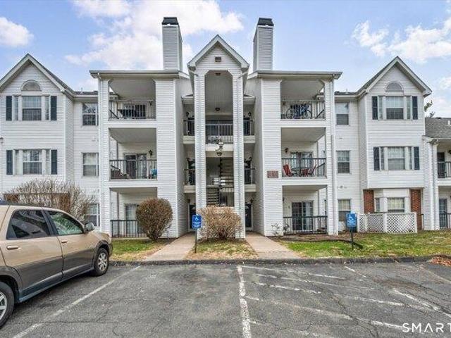 condo with 2 bedroom, East Hartford CT ES104297361