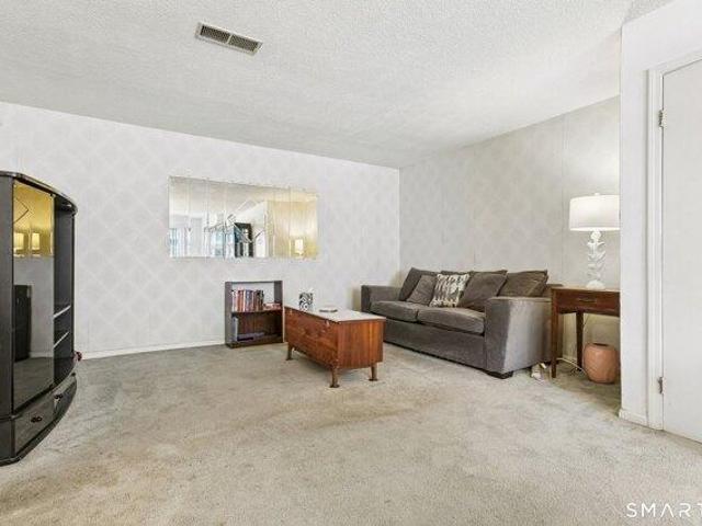 condo with 2 bedroom, East Haven CT DS104374237