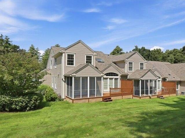 condo with 2 bedroom, East Longmeadow MA ES105125811