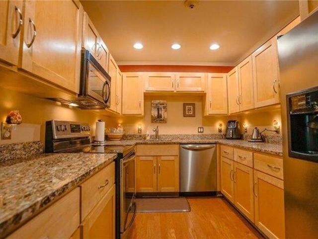 condo with 2 bedroom, East Providence RI ES105081689