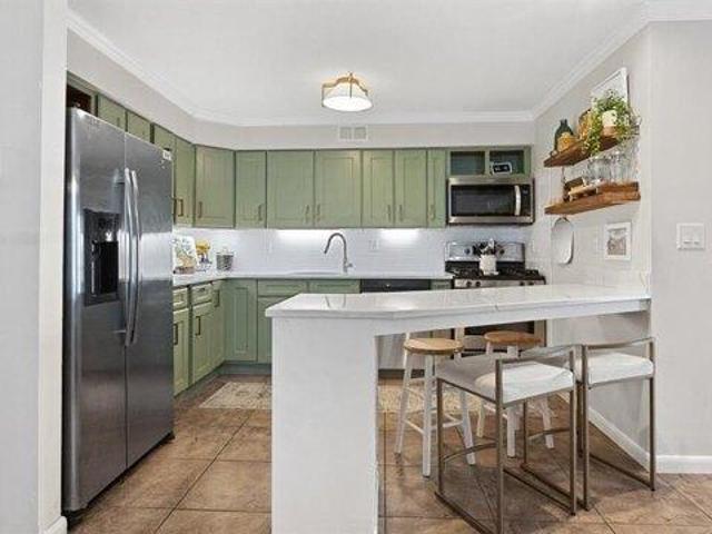 condo with 2 bedroom, East Rutherford NJ DS102255746