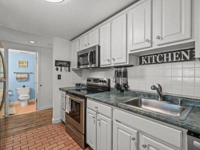 condo with 2 bedroom, East Taunton MA DS103186784