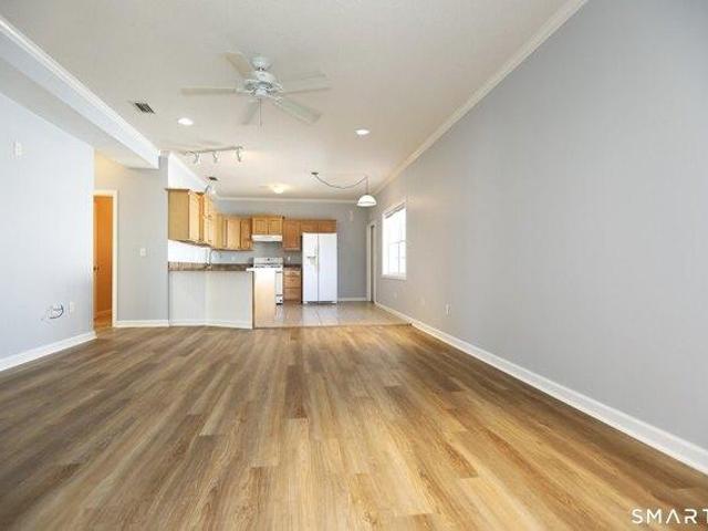 condo with 2 bedroom, East Windsor CT DS102154131
