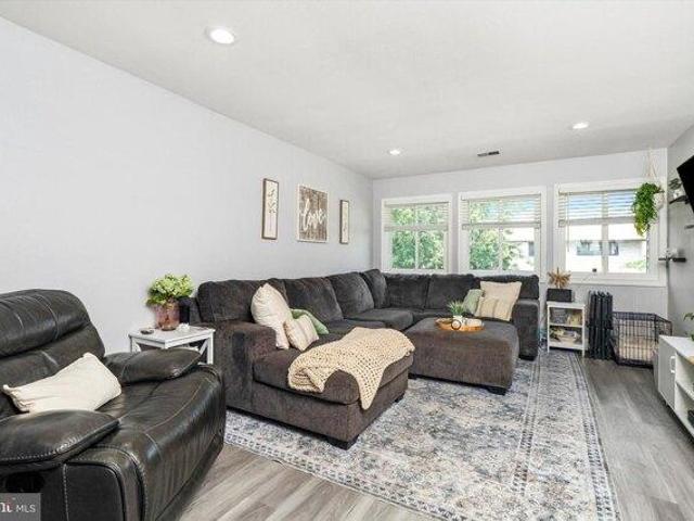 condo with 2 bedroom, East Windsor NJ ES105157235
