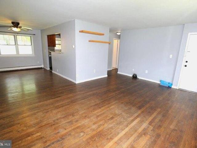 condo with 2 bedroom, East Windsor NJ ES105203050