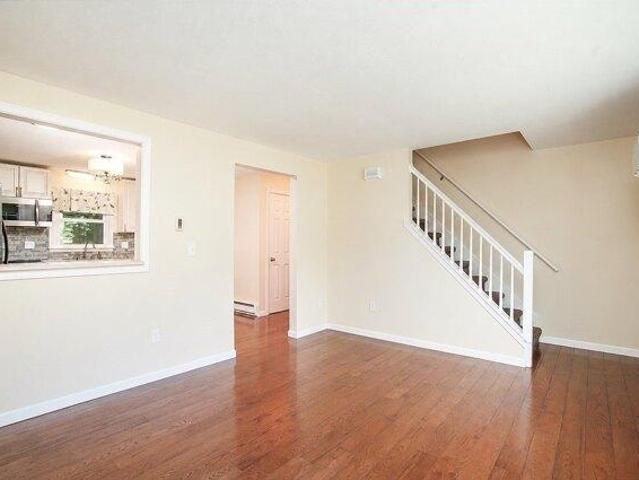 condo with 2 bedroom, Easthampton MA ES105144078