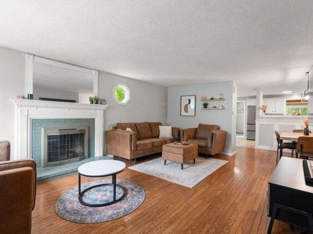 condo with 2 bedroom, Easton MA DS104233268
