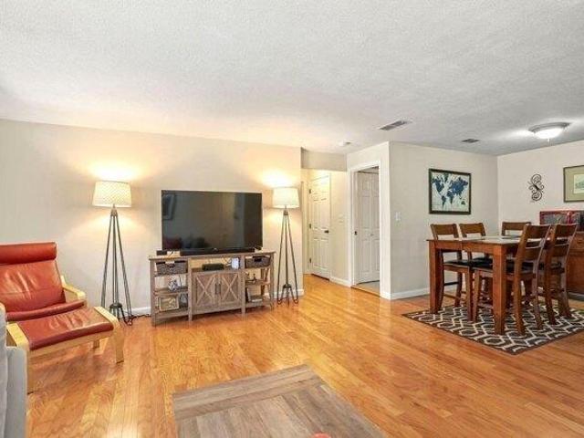 condo with 2 bedroom, Easton MA ES105059044