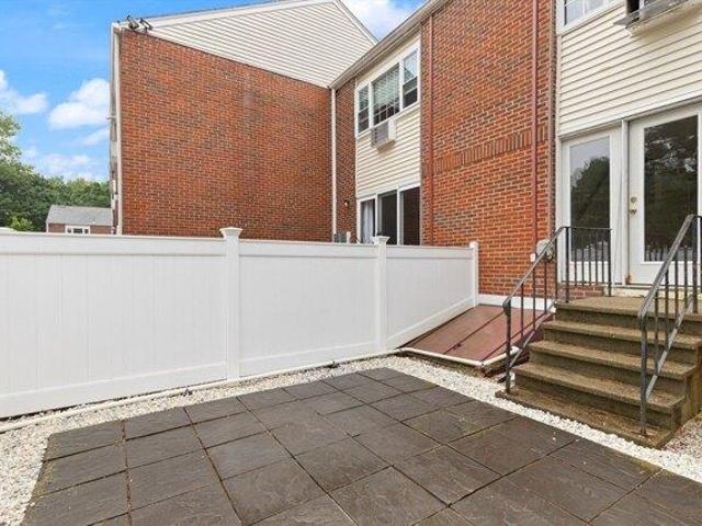 condo with 2 bedroom, Easton MA ES105230099