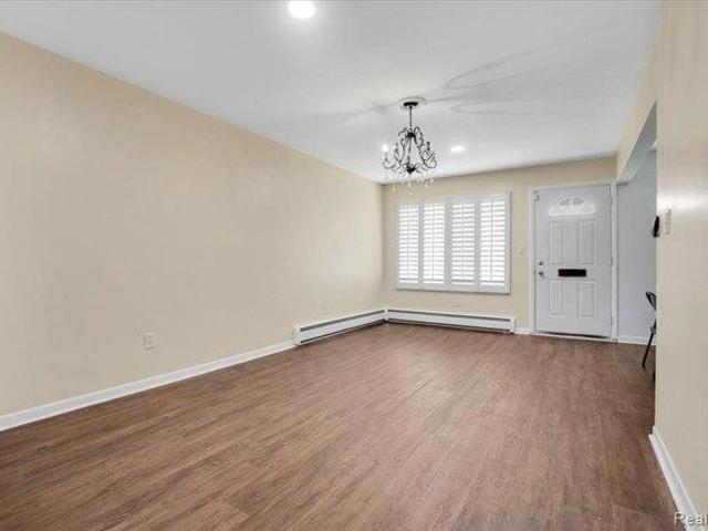 condo with 2 bedroom, Eastpointe MI DS93128530