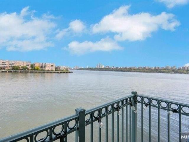condo with 2 bedroom, Edgewater NJ DLS102315673