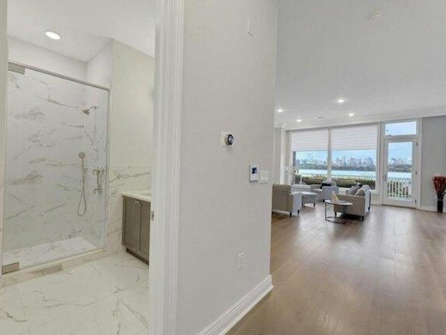 condo with 2 bedroom, Edgewater NJ DS102530831