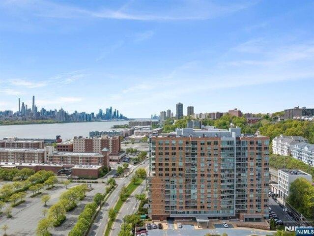 condo with 2 bedroom, Edgewater NJ DS102531282