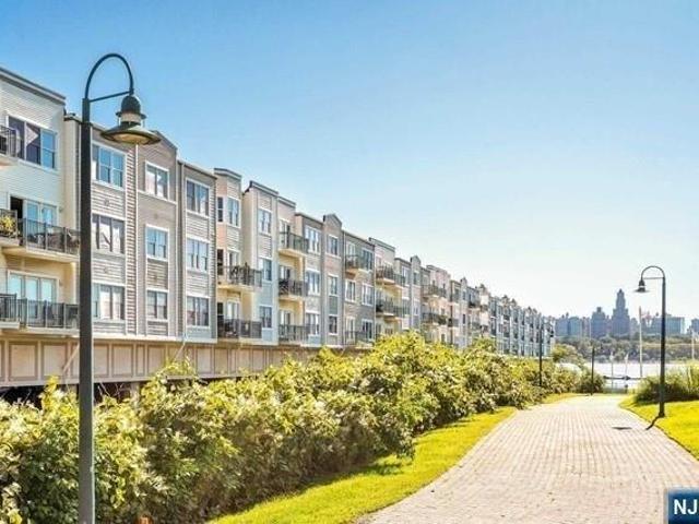 condo with 2 bedroom, Edgewater NJ DS102777836