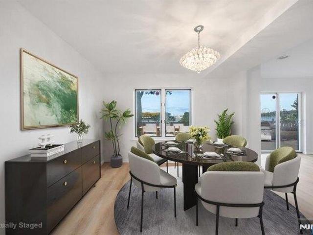 condo with 2 bedroom, Edgewater NJ DS102063089