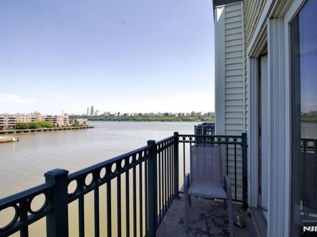 condo with 2 bedroom, Edgewater NJ DS103159018
