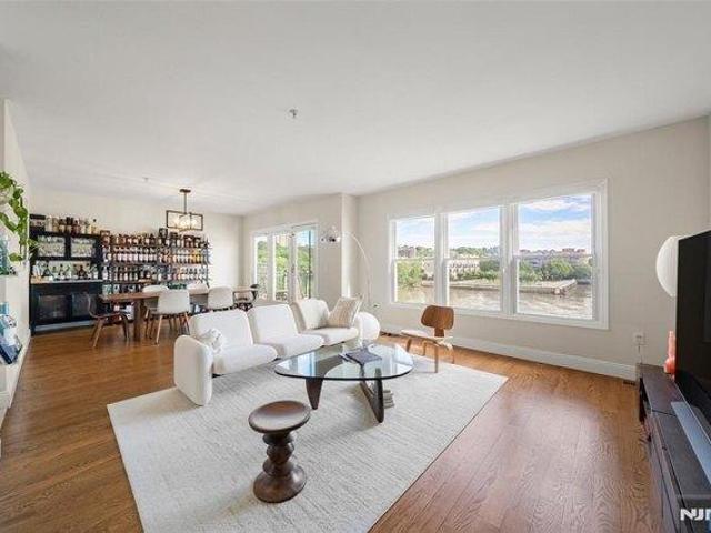 condo with 2 bedroom, Edgewater NJ DS103188685