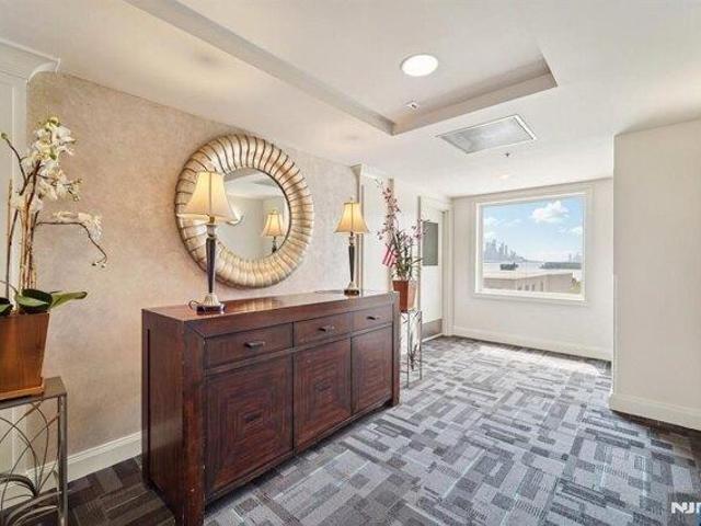 condo with 2 bedroom, Edgewater NJ ES103159705