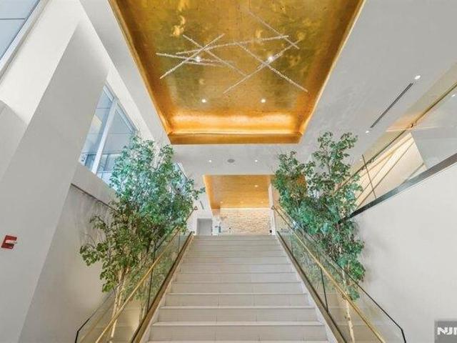 condo with 2 bedroom, Edgewater NJ ES103187009