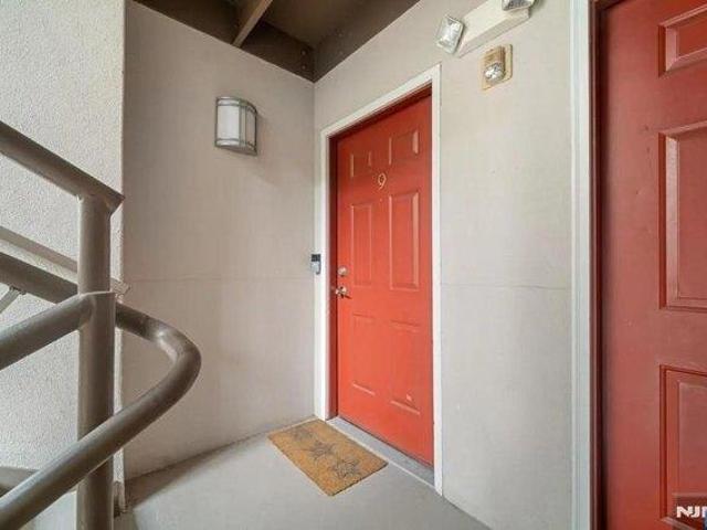 condo with 2 bedroom, Edgewater NJ ES103187394