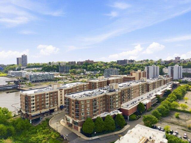 condo with 2 bedroom, Edgewater NJ ES104831456