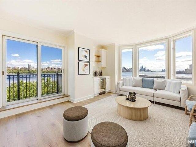 condo with 2 bedroom, Edgewater NJ ES105157602