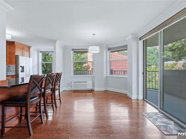 condo with 2 bedroom, Edgewater NJ ES105176270