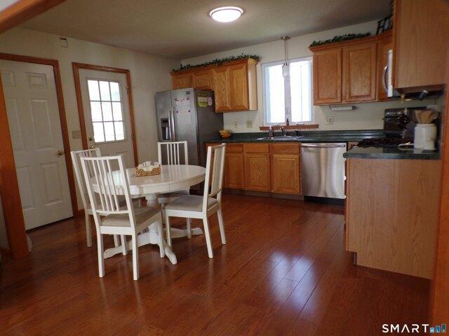 condo with 2 bedroom, Enfield CT DS103070120
