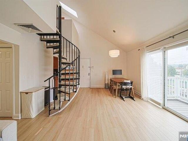 condo with 2 bedroom, Englewood NJ ES104442005