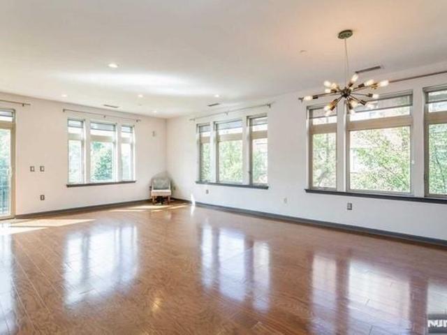 condo with 2 bedroom, Englewood NJ ES104607916