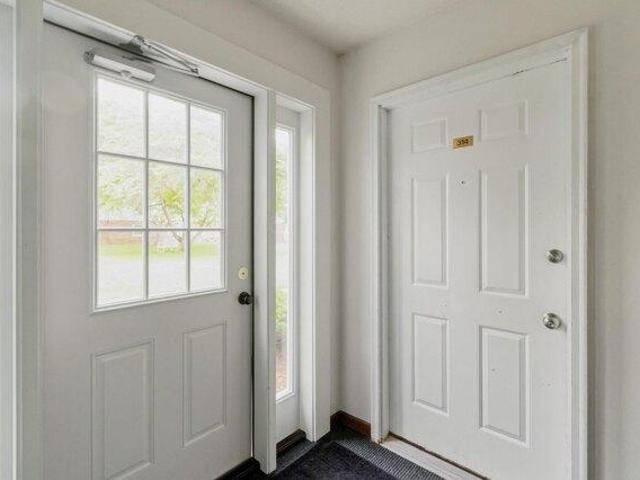 condo with 2 bedroom, Essex Junction VT ES104116187