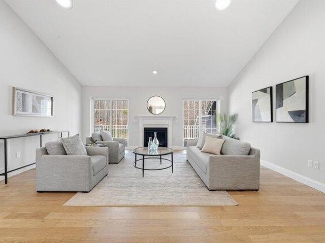 condo with 2 bedroom, Epping NH ES103160273