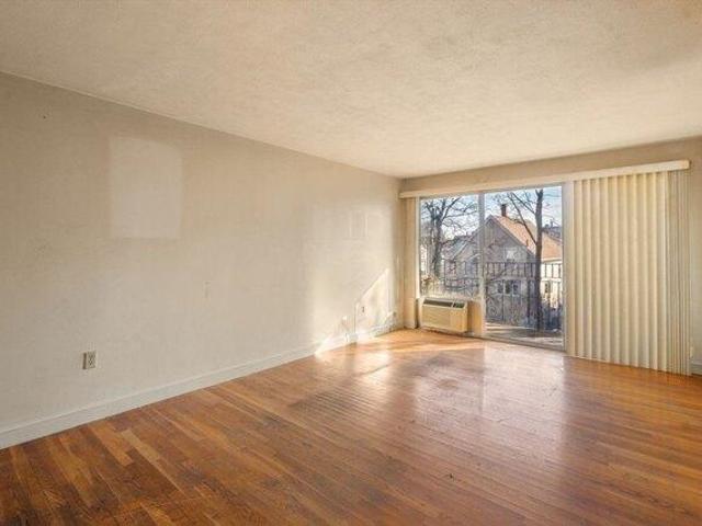 condo with 2 bedroom, Everett MA DS102728417