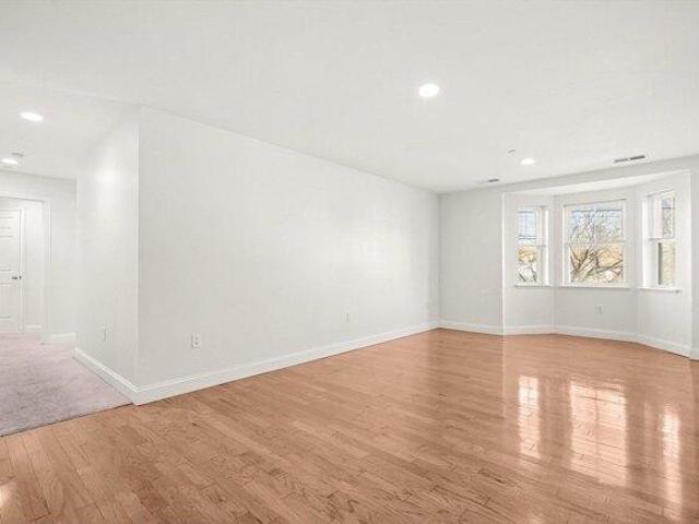 condo with 2 bedroom, Everett MA DS102961269