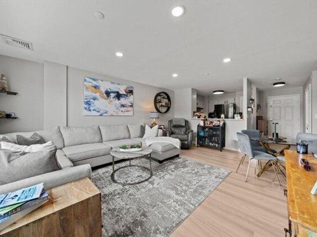 condo with 2 bedroom, Everett MA ES105157133
