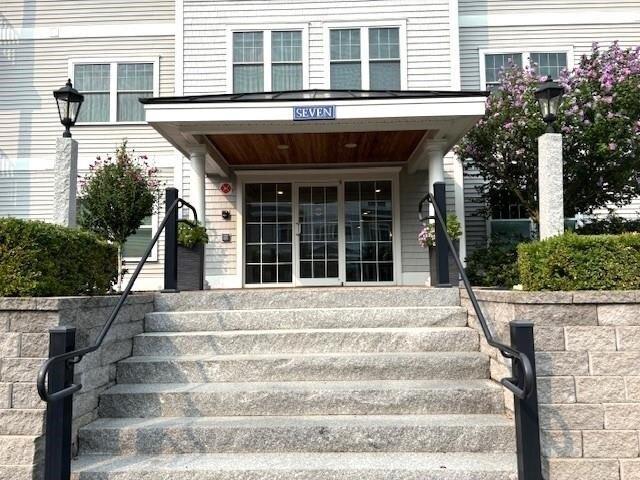 condo with 2 bedroom, Exeter NH DS102119995