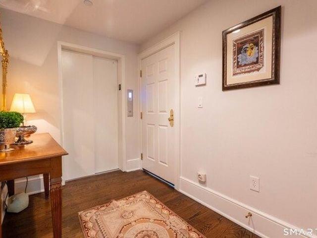 condo with 2 bedroom, Fairfield CT ES104410837