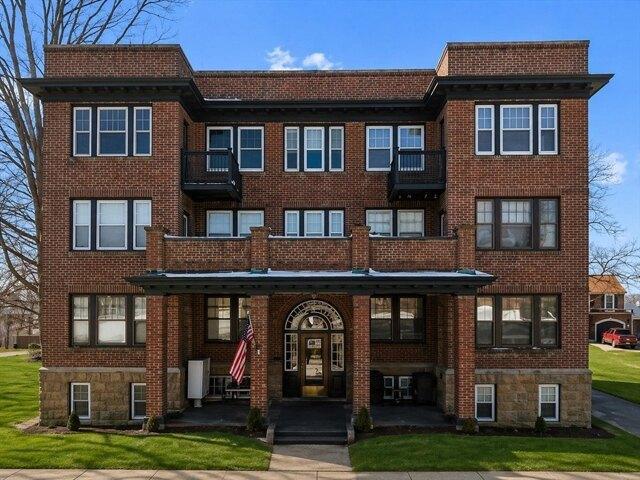 condo with 2 bedroom, Fairhaven MA DLS102531240