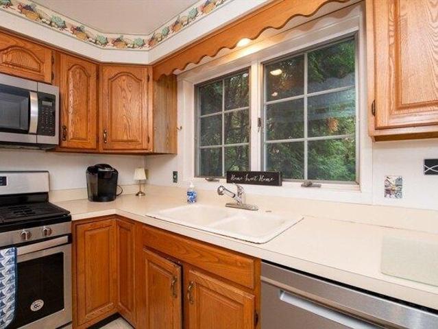 condo with 2 bedroom, Fairhaven MA ES105140759