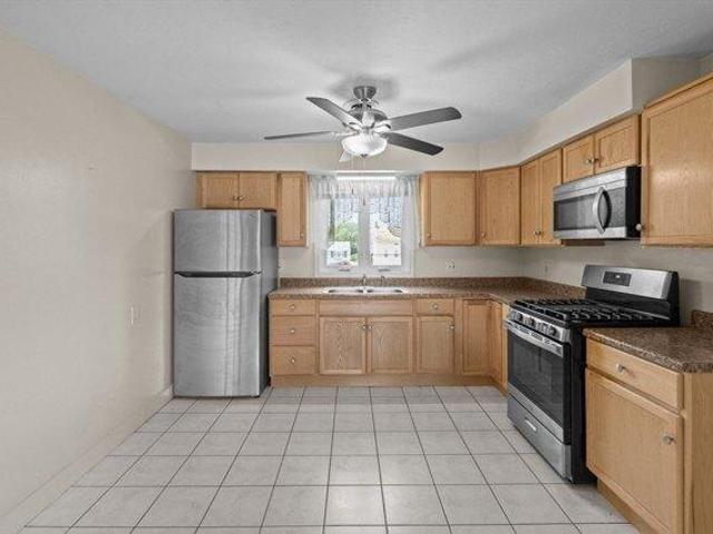 condo with 2 bedroom, Fall River MA ES104045303